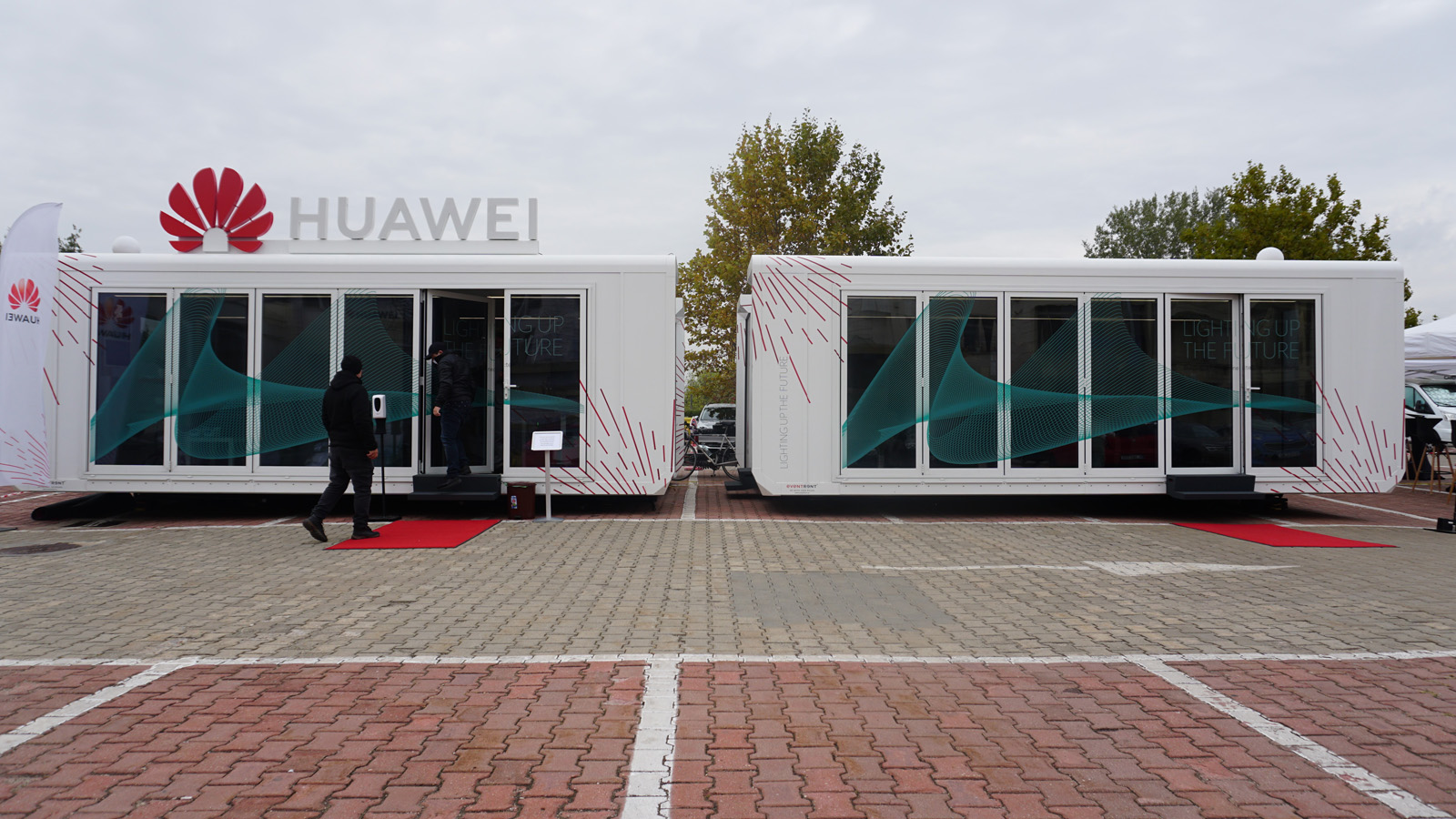 Huawei Roadshow 2021 a ajuns în România | Revista Biz - Prima revista ...