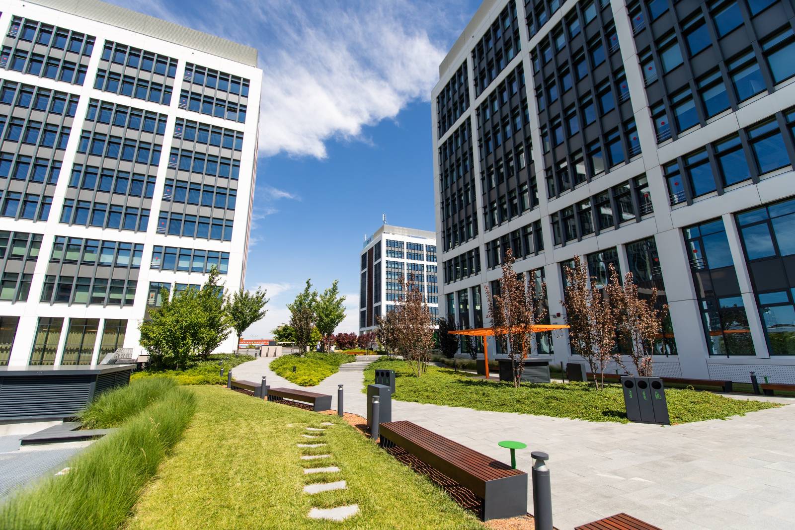 Techbolide își mută sediul în Business Garden Bucharest | Revista Biz ...