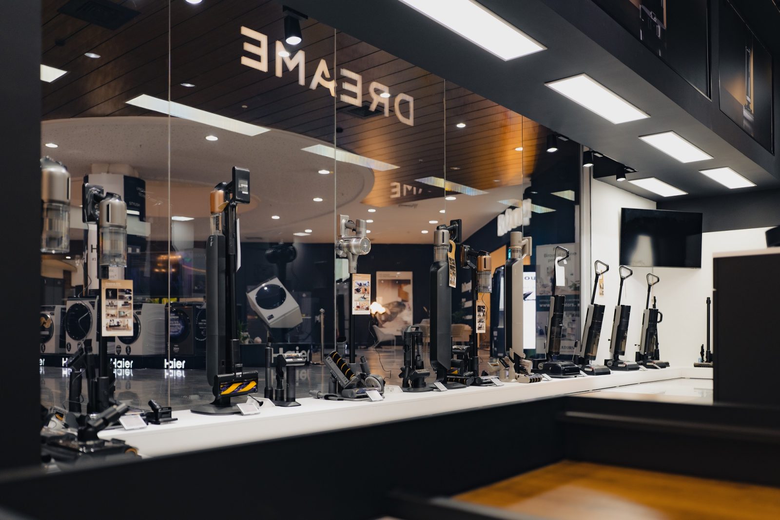 Dreame deschide primul său showroom din România în incinta eMAG Băneasa ...