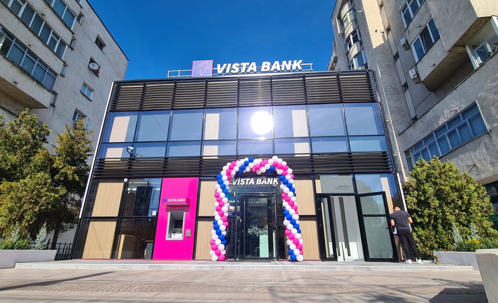 Vista Bank aderă la sistemul național de plăți RoPay | Revista Biz ...